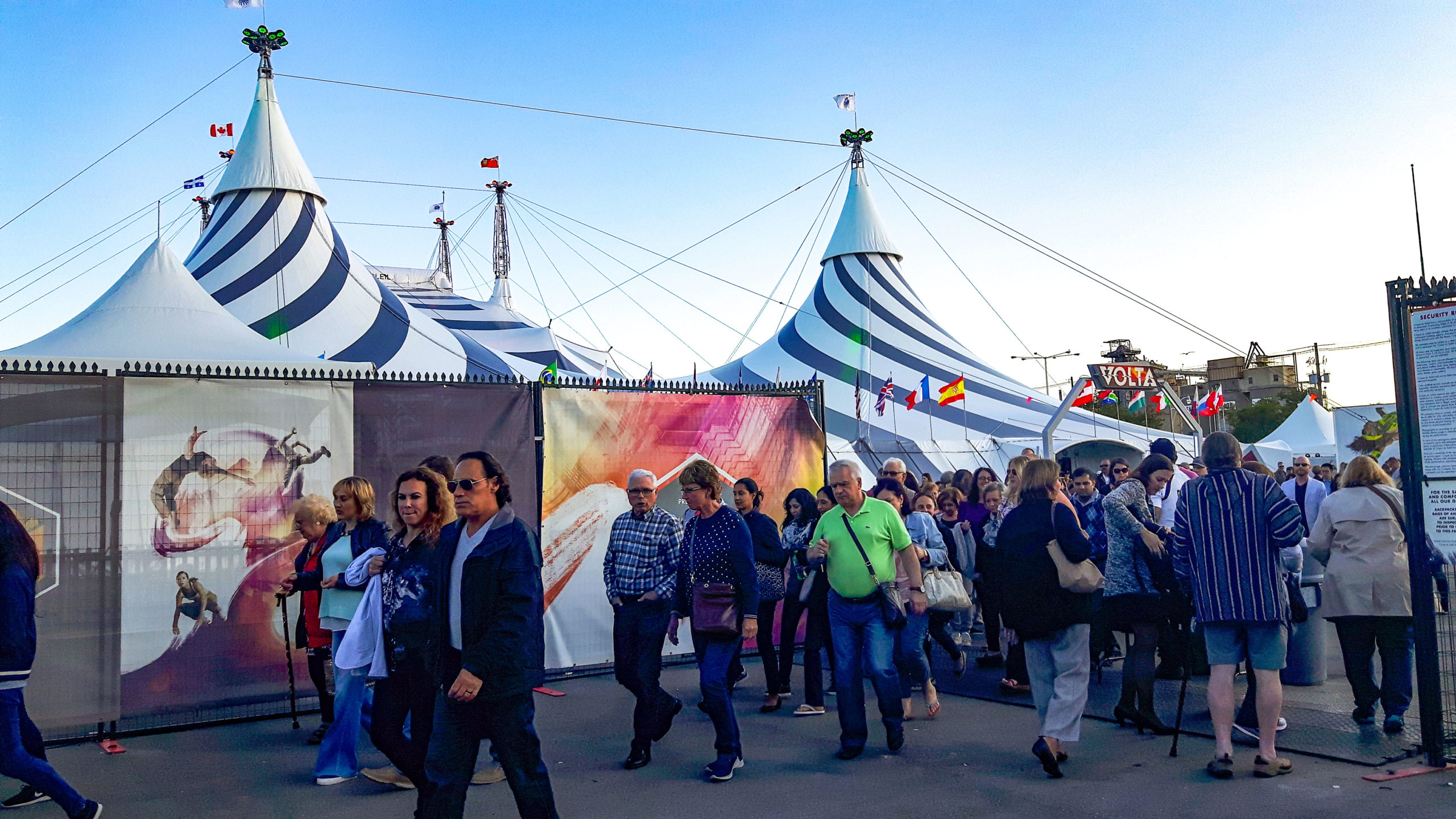 Temporary Crowd Control Fencing Solutions | Modu-Loc Canada
